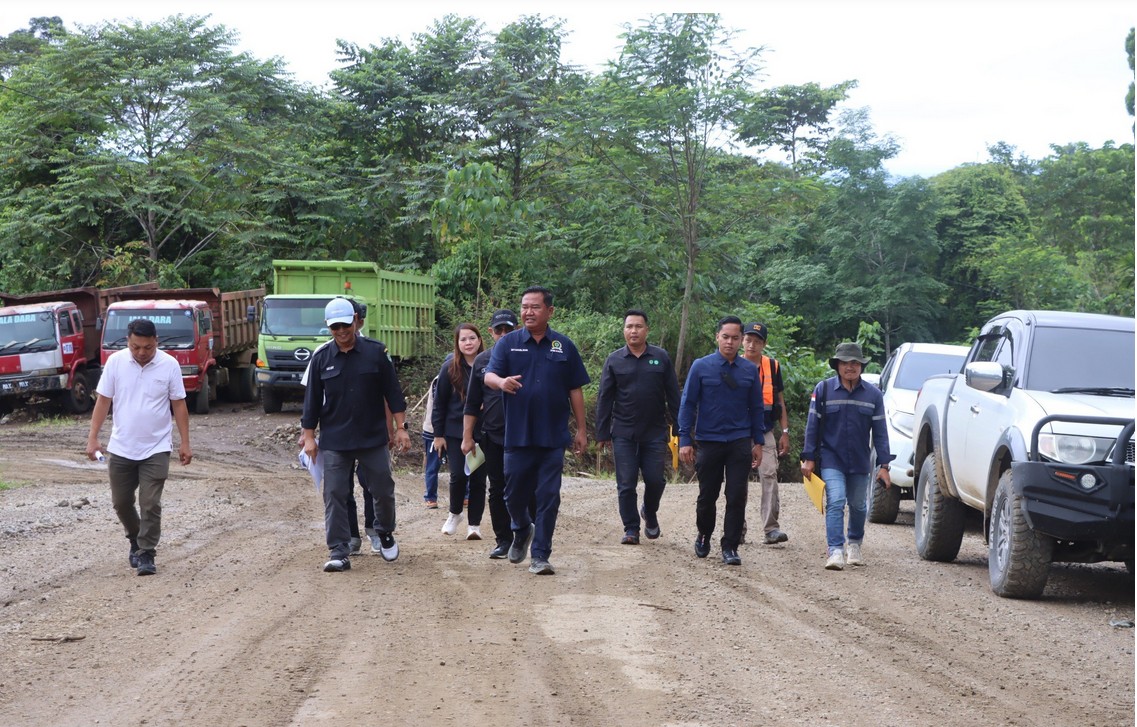 Ekti Imanuel Tinjau Proyek Jalan Tering-Ujoh Bilang, Target 26Km ...